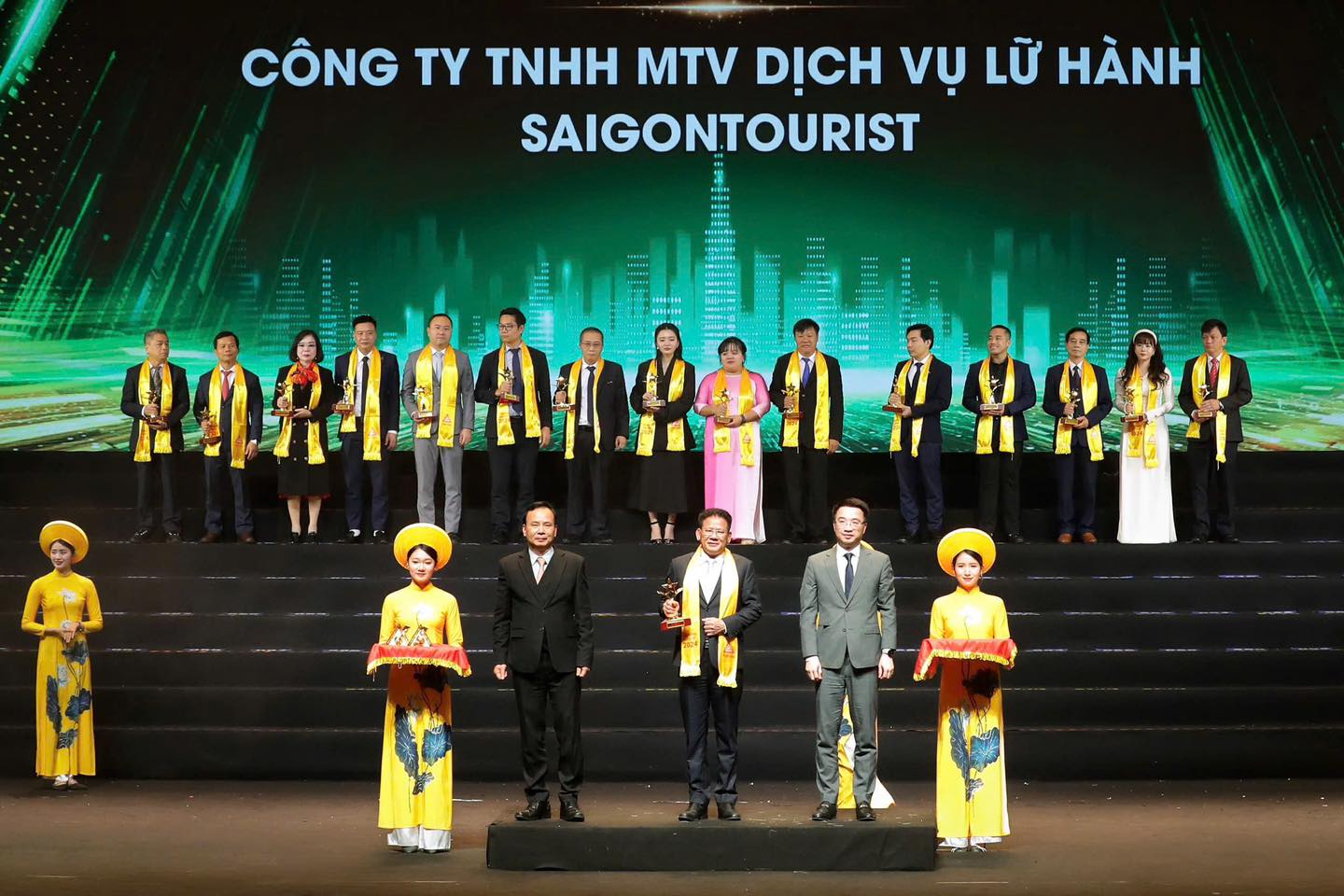 Home Page [www.saigontouristvietnam.com]